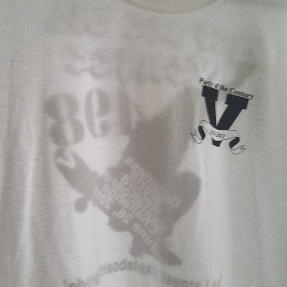 Gildan | Shirts | Guinness World Record Of Skateboarding Tshirt | Poshmark